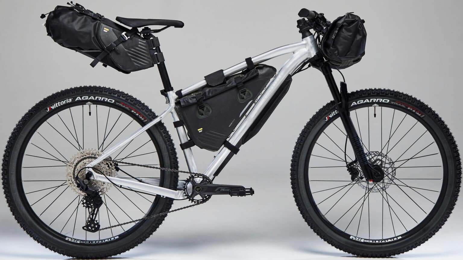 Test du vélo VTT de randonnée Rockrider Explore 700